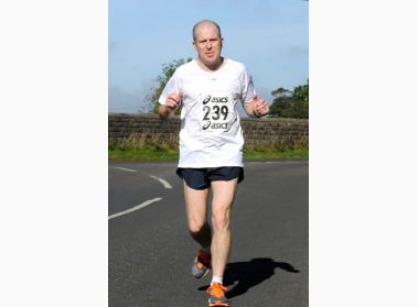 Gardenforum News - People - Craig Keyworth of Scotts Miracle-Gro helps ...