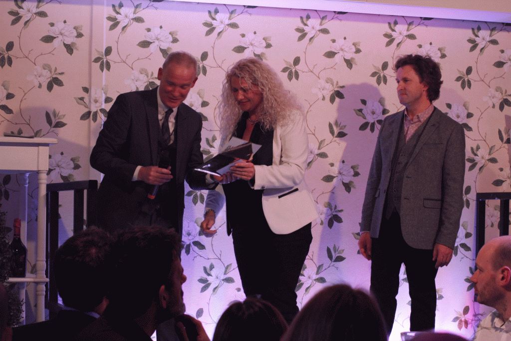 Gardenforum Headlines - Blue Diamond celebrates