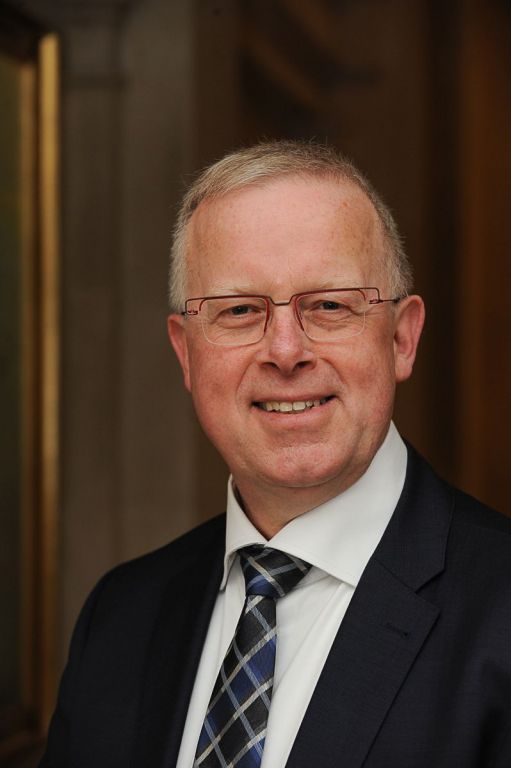 Gardenforum News - People - AIPH elects new President