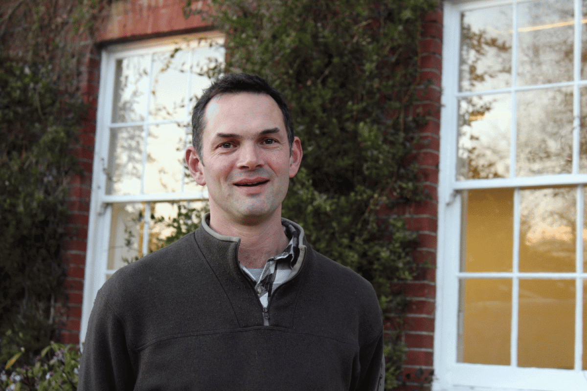 Gardenforum News - People - Hillier seeks Senior Production Manager to ...