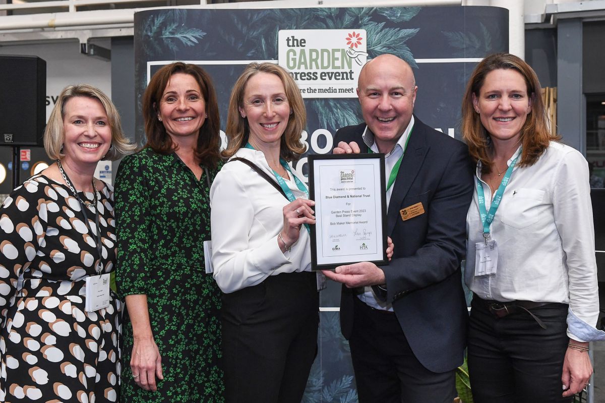 Gardenforum News - Show News - Garden Press Event celebrates award ...