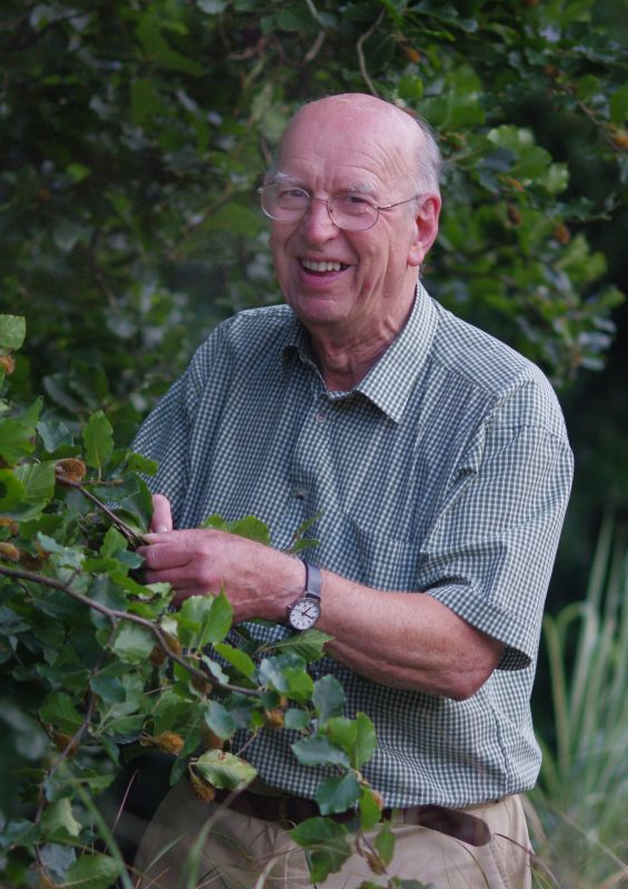Gardenforum News - People - Respected plantsman, John Hillier, dies