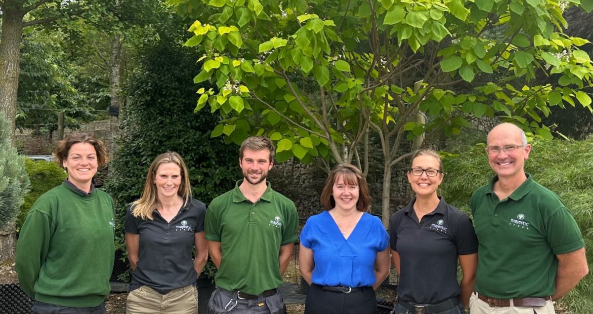 Gardenforum Products - Plants - Staff take control at Majestic Trees