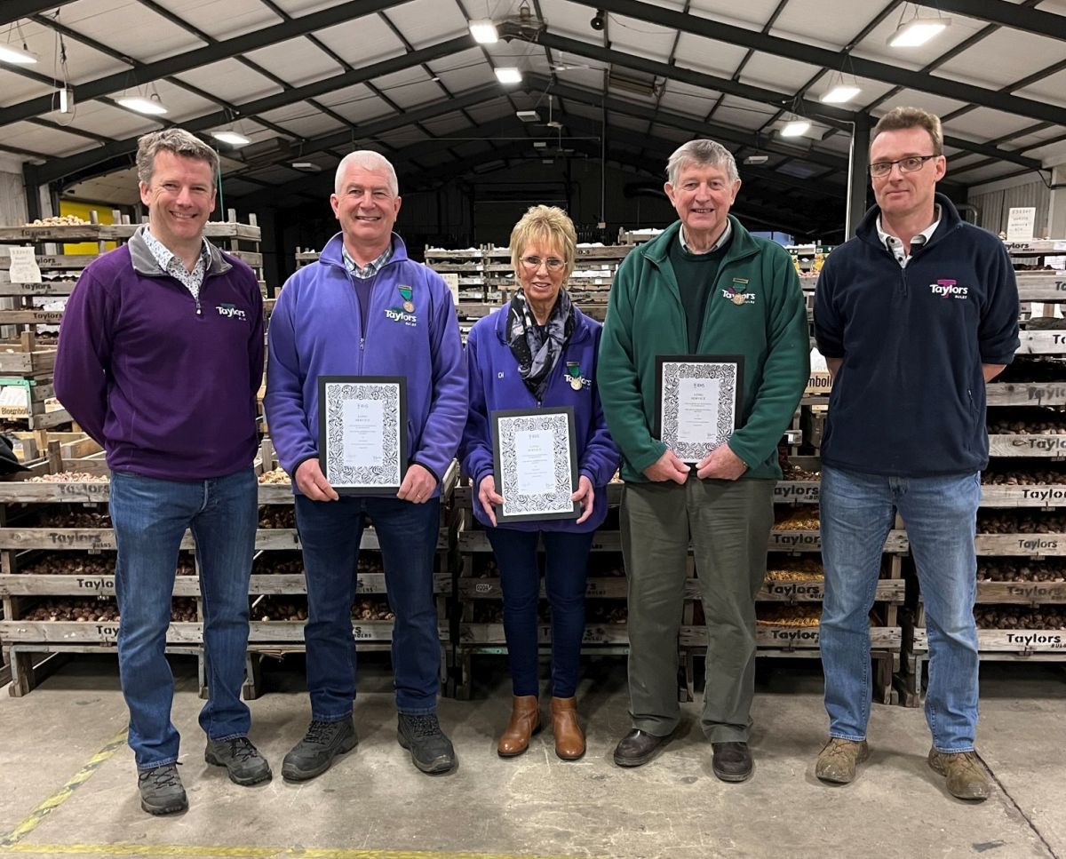 Gardenforum News - People - RHS Long Service Award Medals