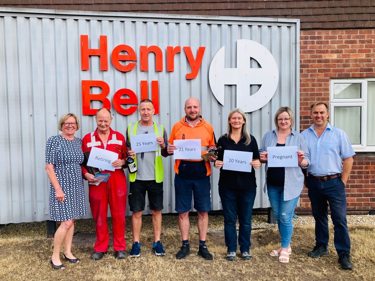 Gardenforum News - People - Celebrating long service at Henry Bell & Co